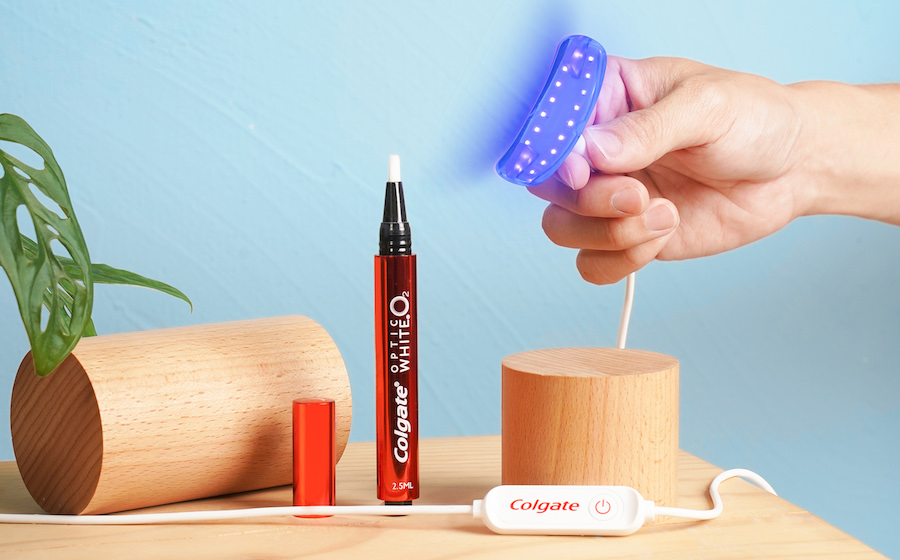 Smile Yourself Radiantly With Whiter Teeth - Men's Folio